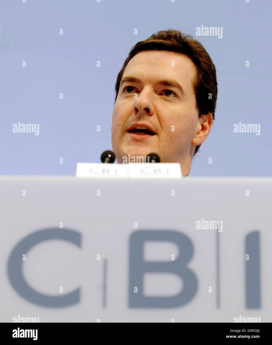 Head shot speaking mike mangpb hi-res stock photography and images - Alamy