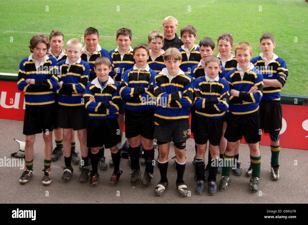 One of the teams in the quarter finals pose for a picture at Twickenham ...