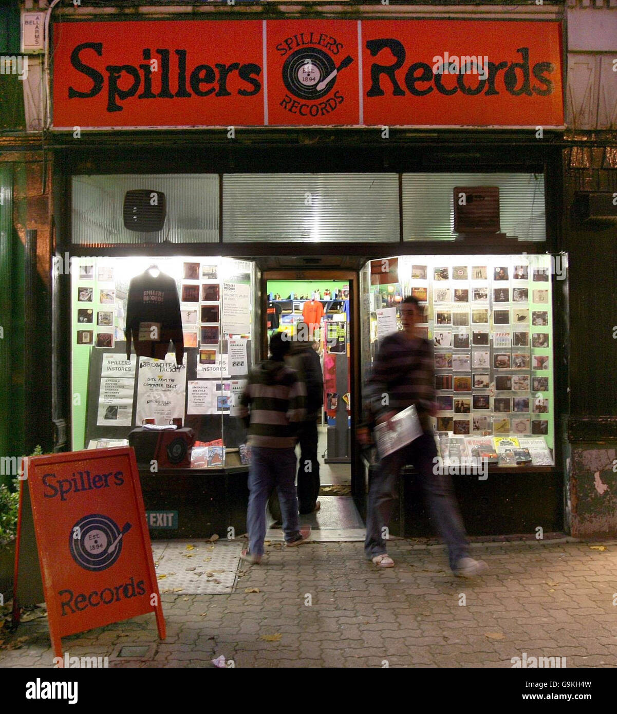 Campaign to save worlds oldest record shop hi-res stock photography and ...