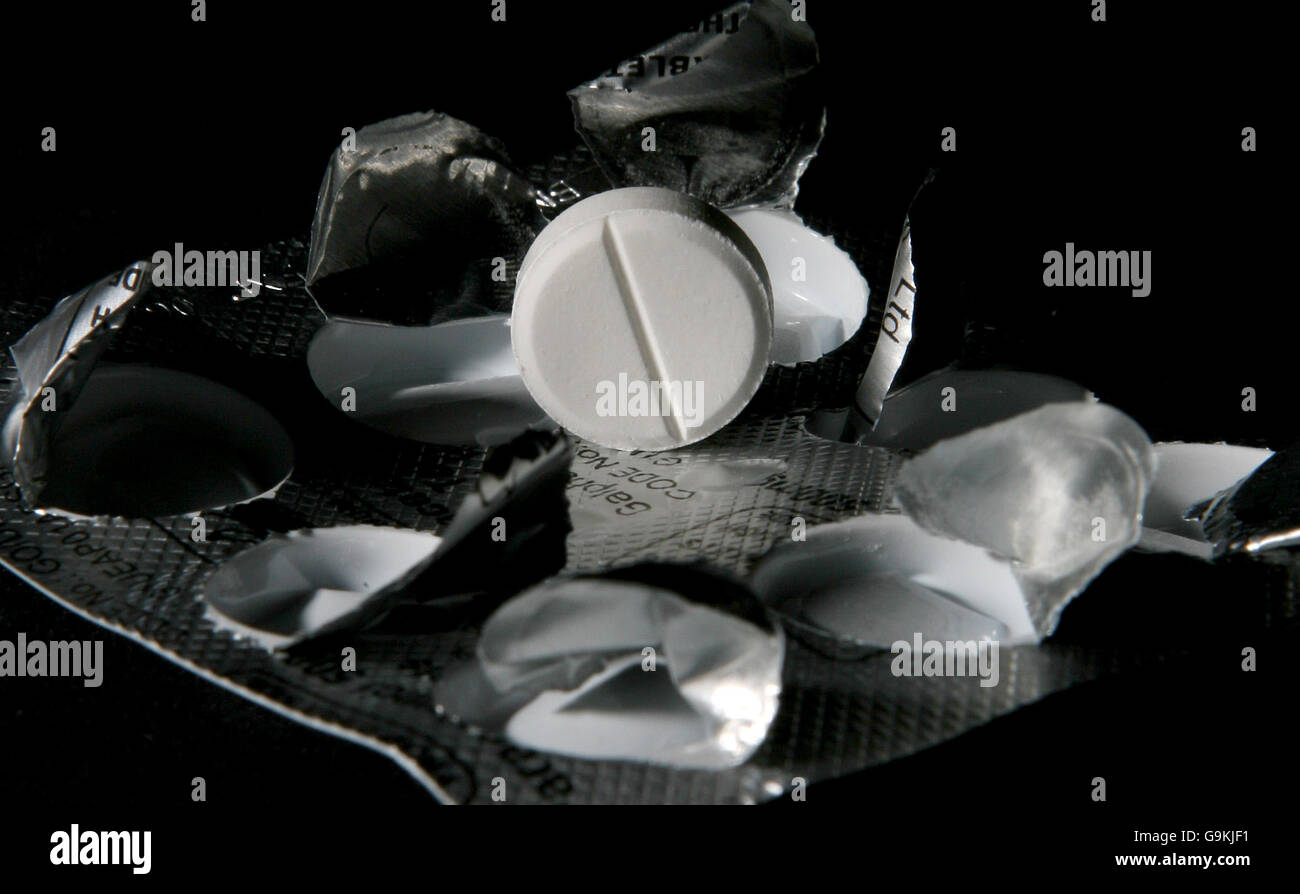 A paracetamol tablet Stock Photo - Alamy
