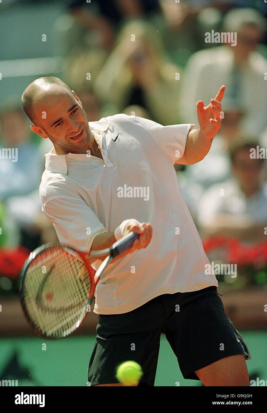 Andre agassi french open victory hi-res stock photography and images ...