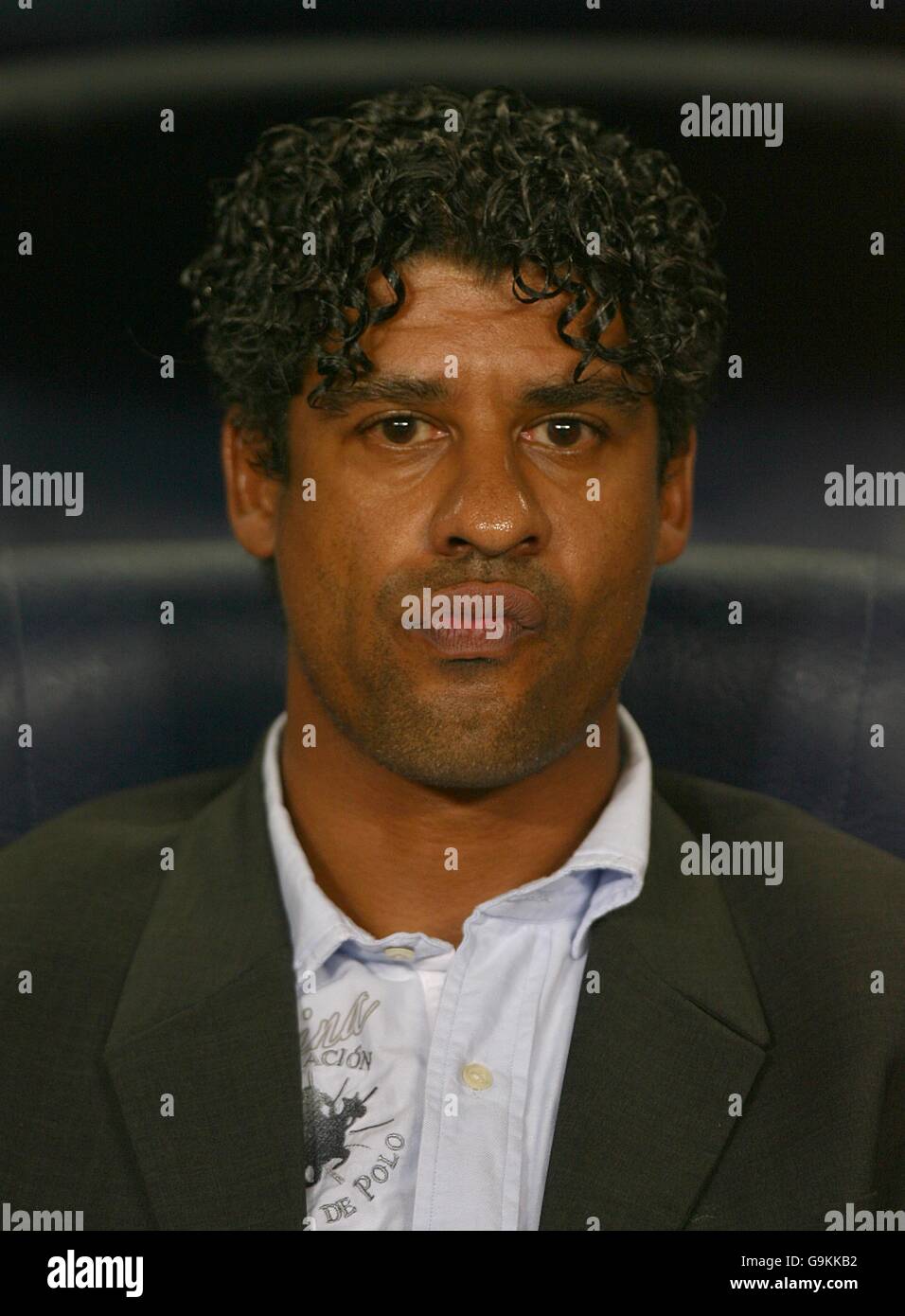 Barcelona head coach frank rijkaard hi-res stock photography and images ...
