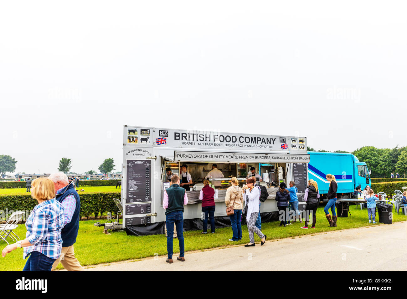 Stall vendor hi-res stock photography and images - Alamy