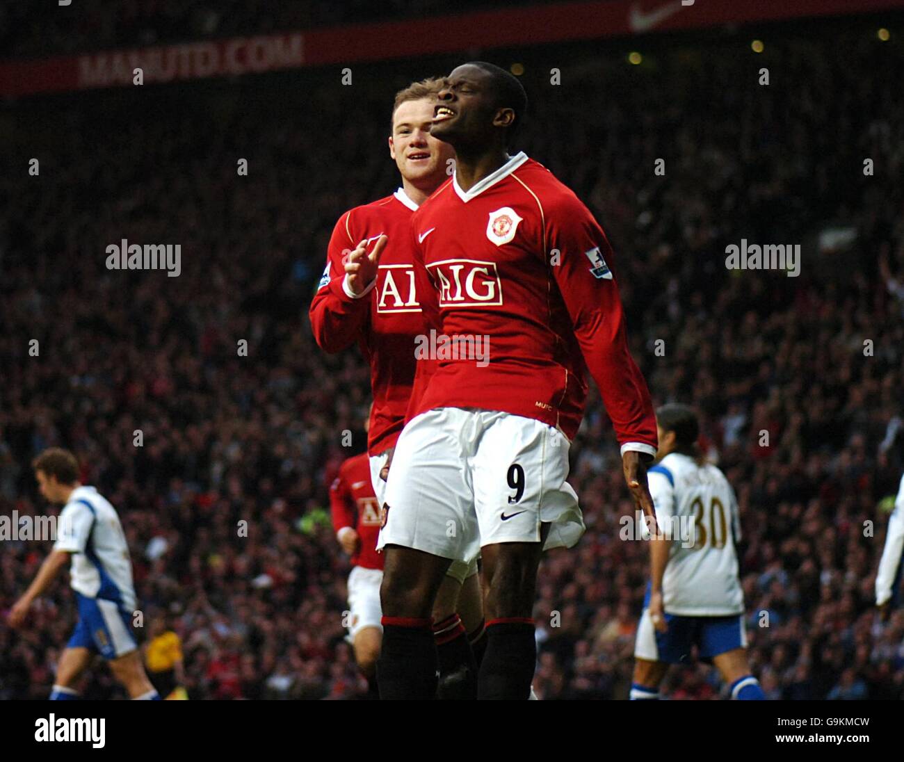 Manchester United's Louis Saha celebrates scoring the opening goal from ...