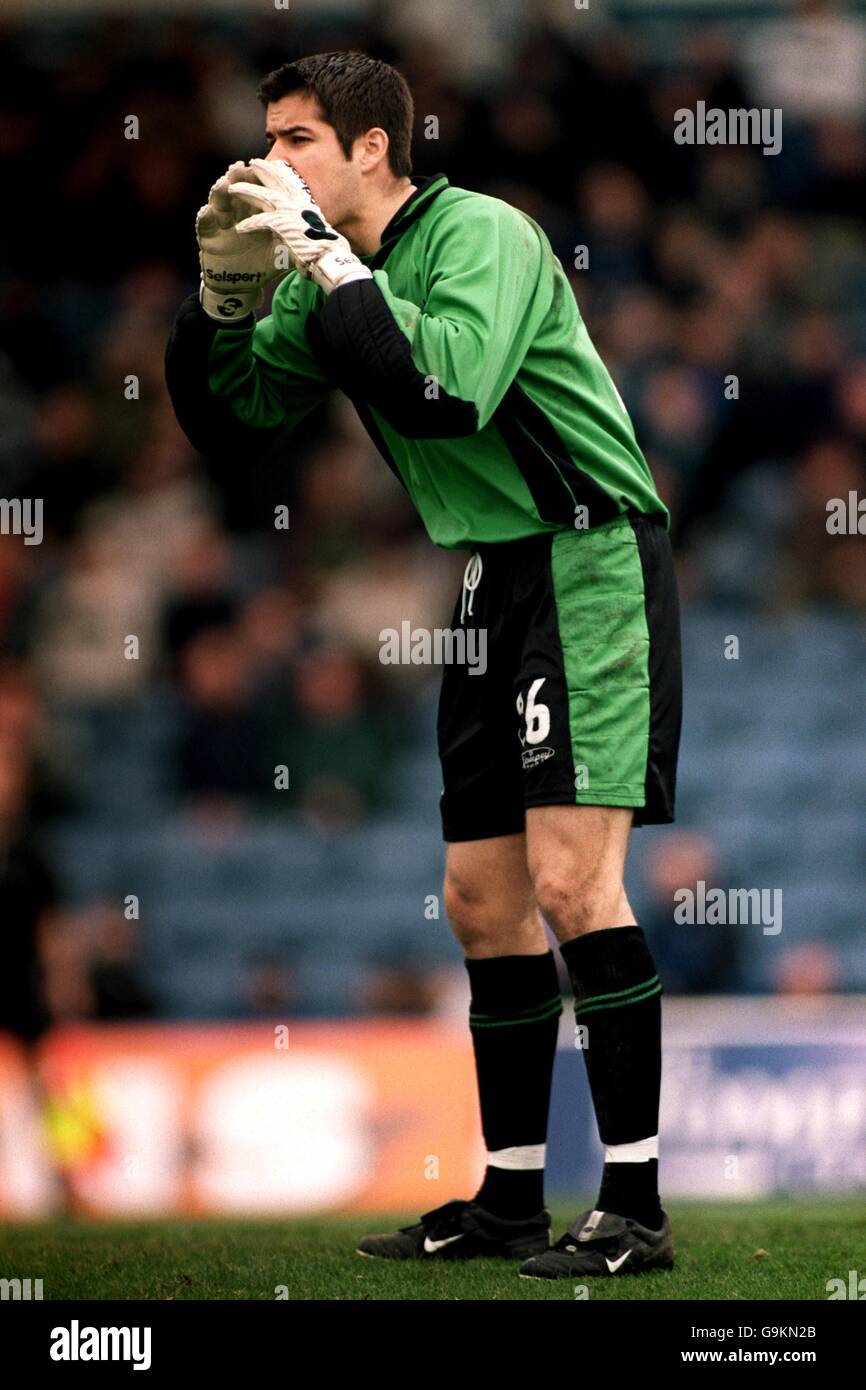 Full length stock shouts goalkeeper football hi-res stock photography ...
