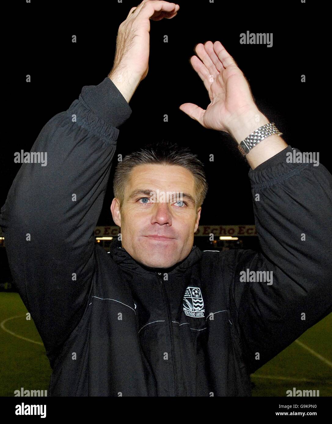 Southend uniteds manager steve tilson celebrates his teams win hi-res ...