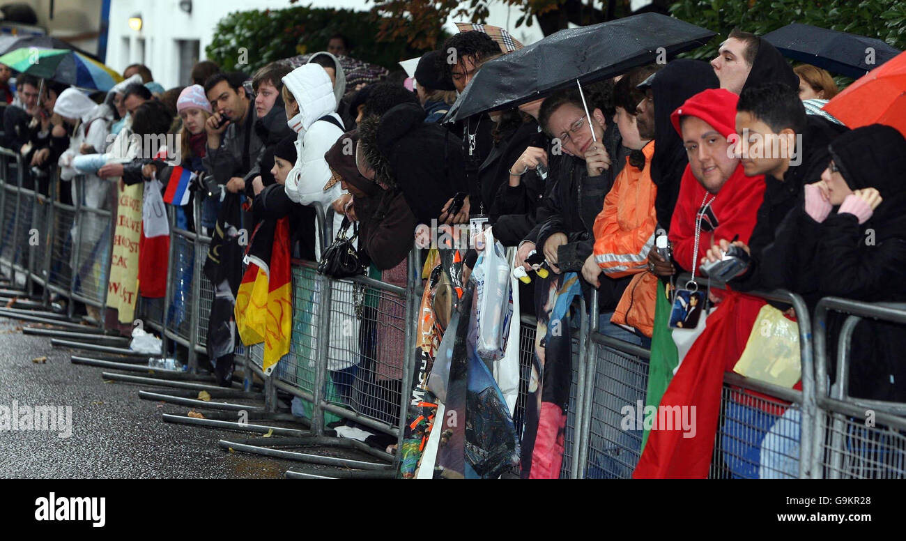 Michael jackson outside hotel hi-res stock photography and images - Alamy