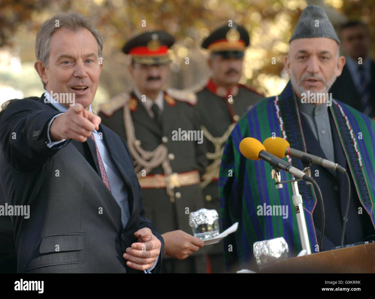 Politics pointing gesturing hi-res stock photography and images - Alamy