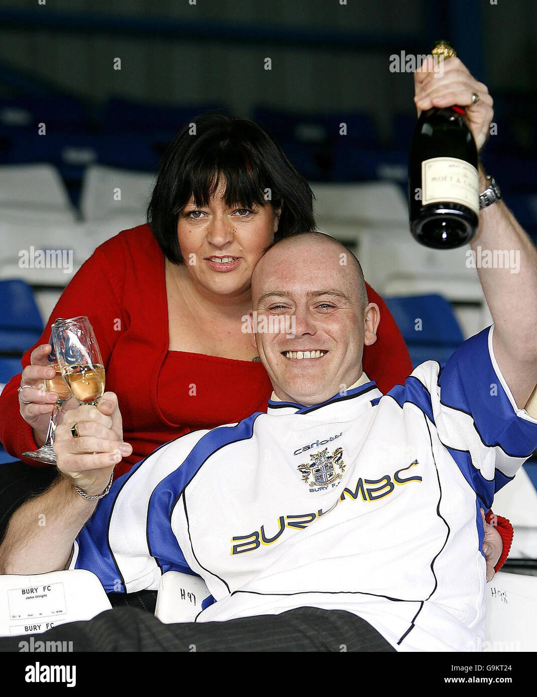 Lottery champagne glass hi-res stock photography and images - Alamy