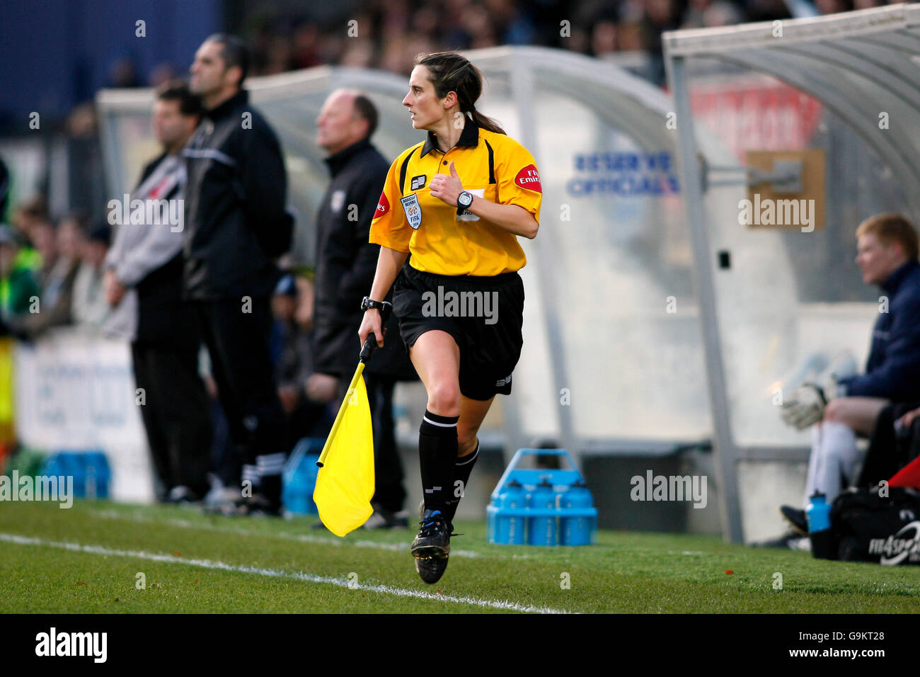 Assistant referee amy rayner hi-res stock photography and images - Alamy