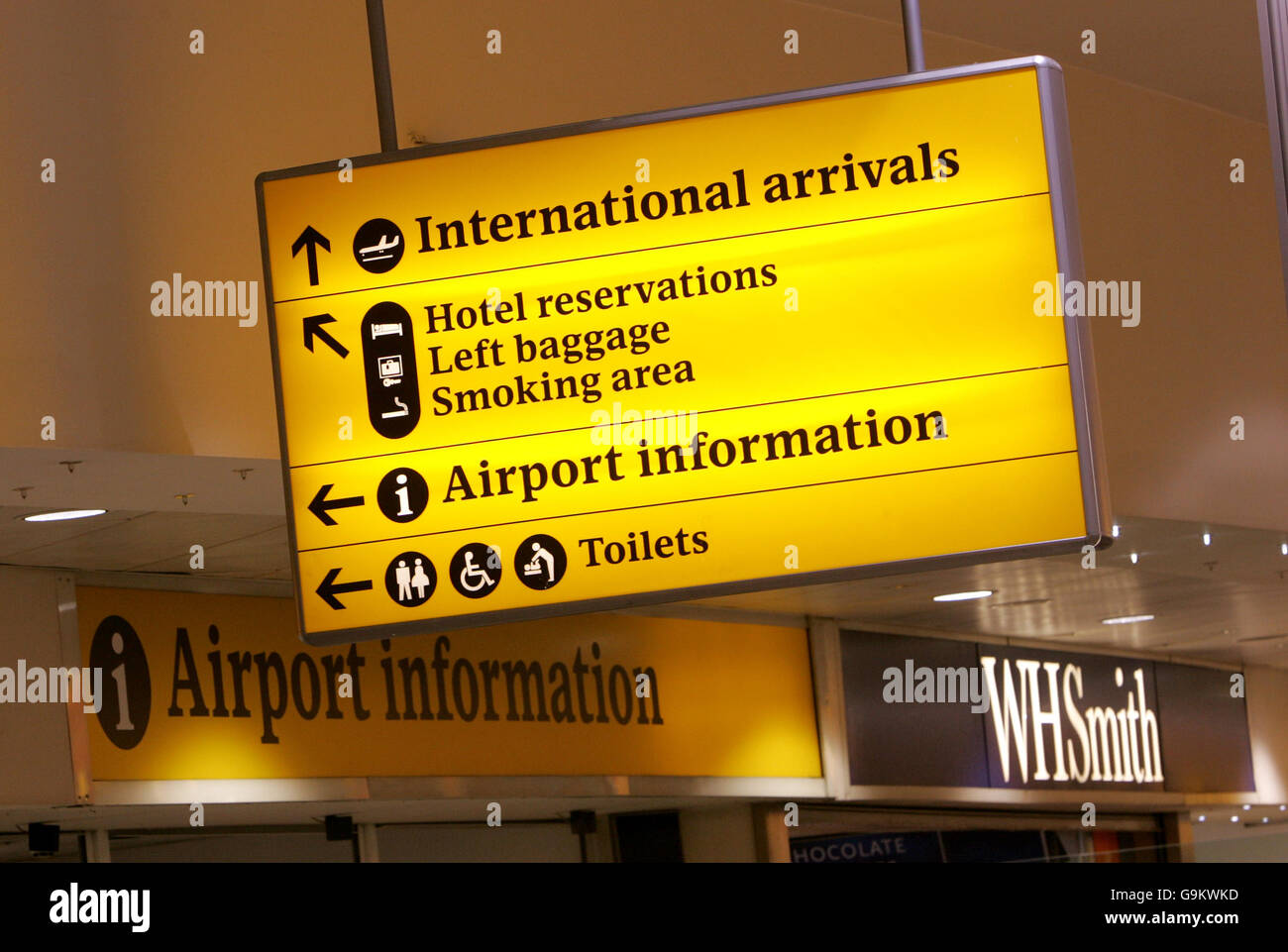 Generic stock Heathrow. Signs at London's Heathrow Airport Stock Photo ...