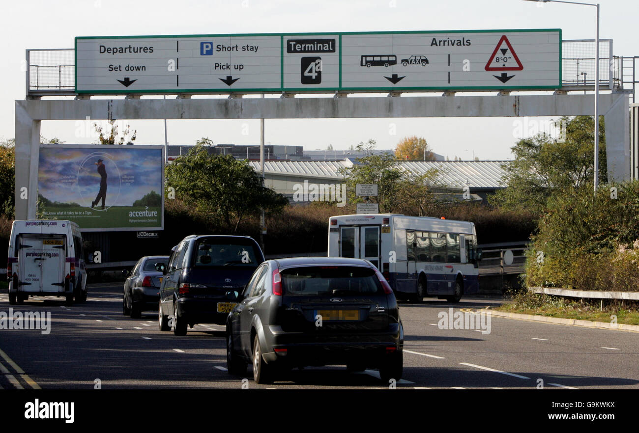 Generic stock Heathrow. Signs at London's Heathrow Airport Stock Photo ...