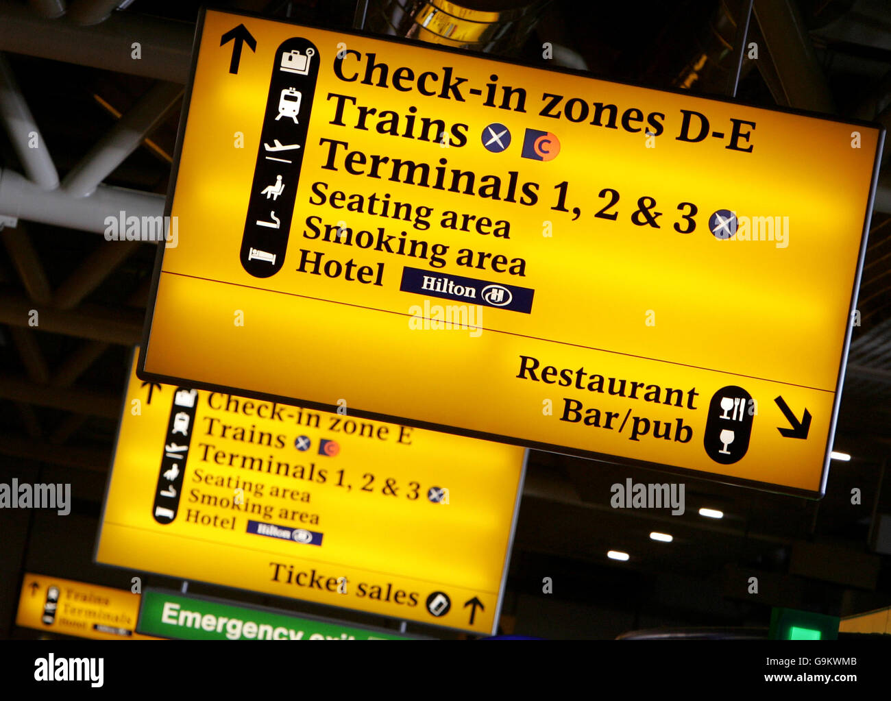 Heathrow terminal 4 sign High Resolution Stock Photography and Images ...