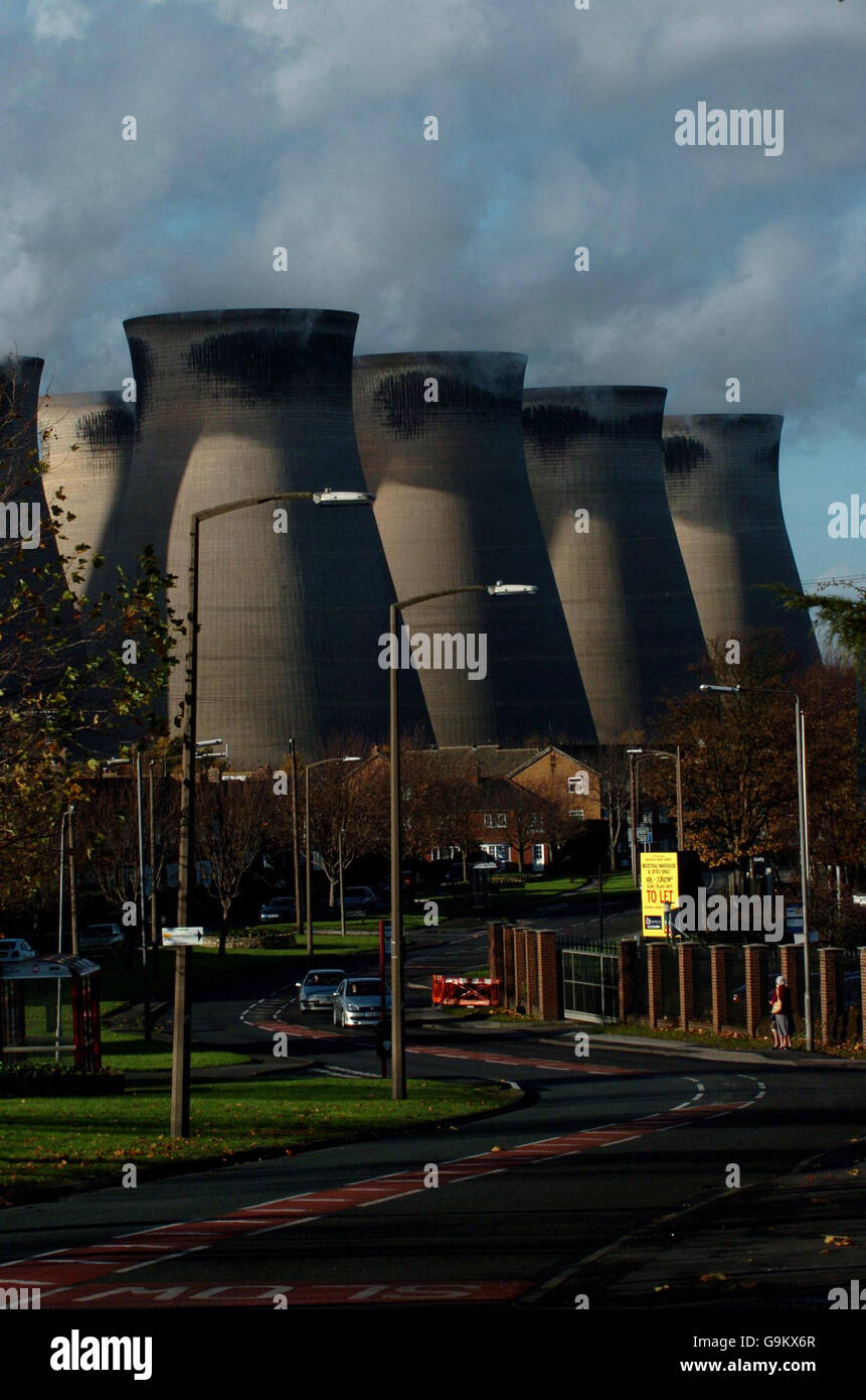 Power Stations stock. Ferrybridge C Power Station, West Yorkshire ...