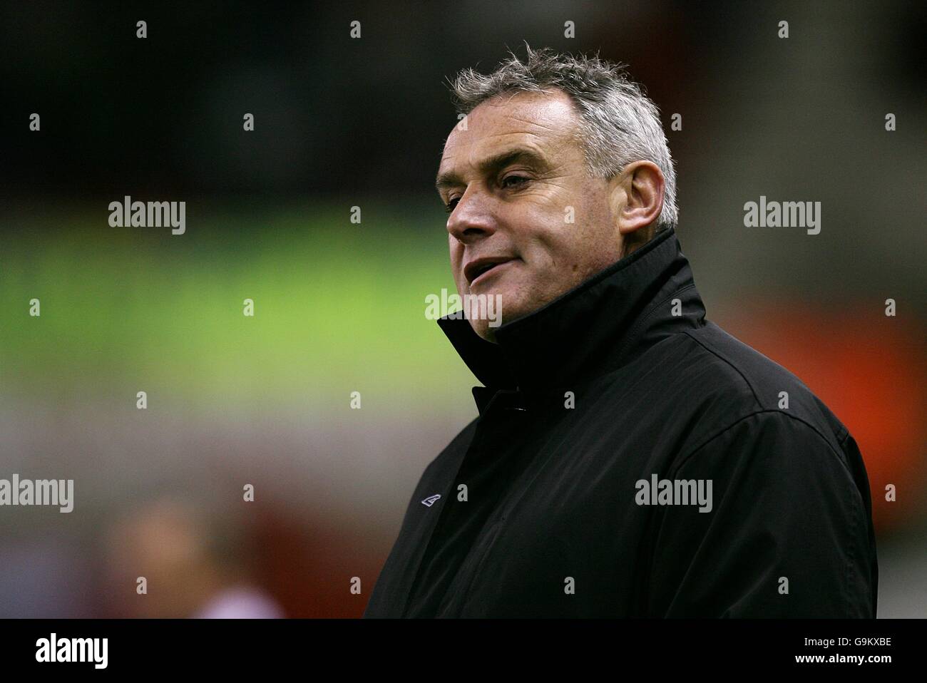 Football dejected dave jones hi-res stock photography and images - Alamy