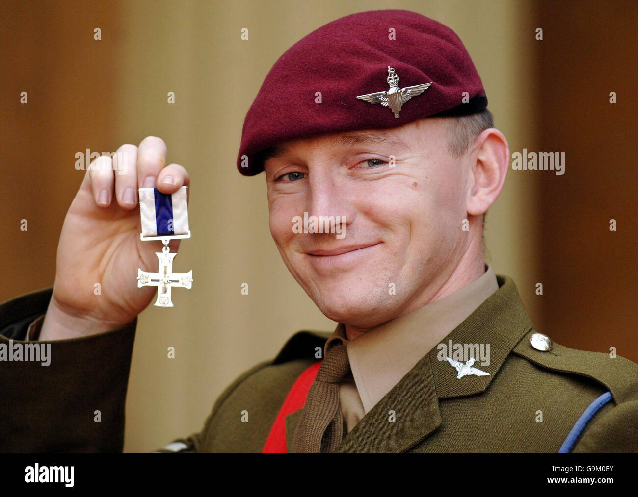 Collecting military cross queen elizabeth ii hi-res stock photography and images - Alamy