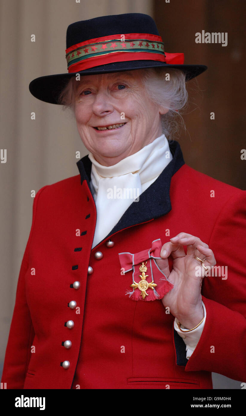 Lady cranbrook hi-res stock photography and images - Alamy