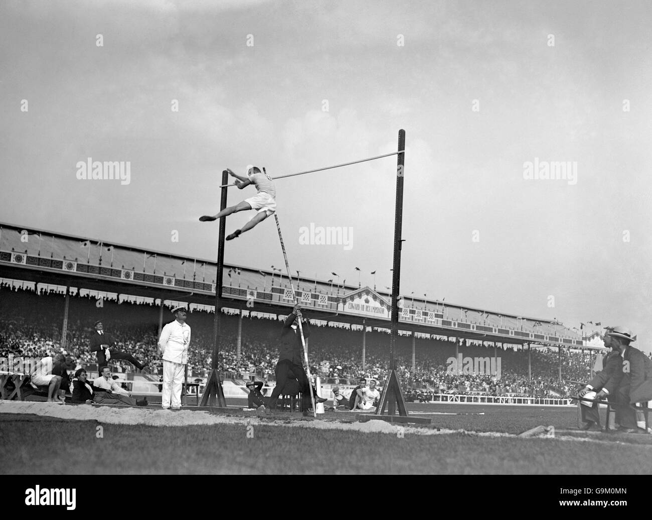 Athletics london olympic games 1908 pole vault final white city hi-res ...