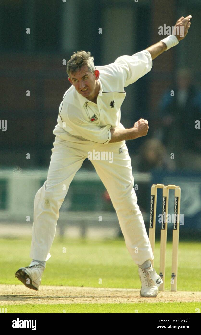 Somerset andy caddick hi-res stock photography and images - Alamy