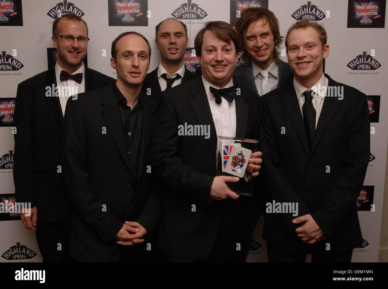 David Mitchell (centre) and Robert Webb (left) with the cast from Peep ...