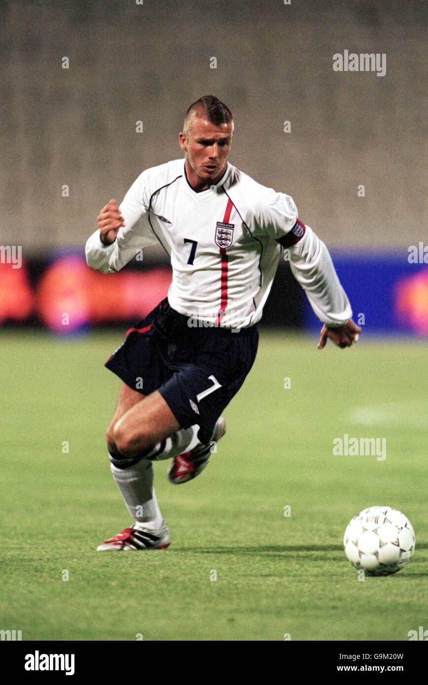 David beckham england greece hi-res stock photography and images - Alamy