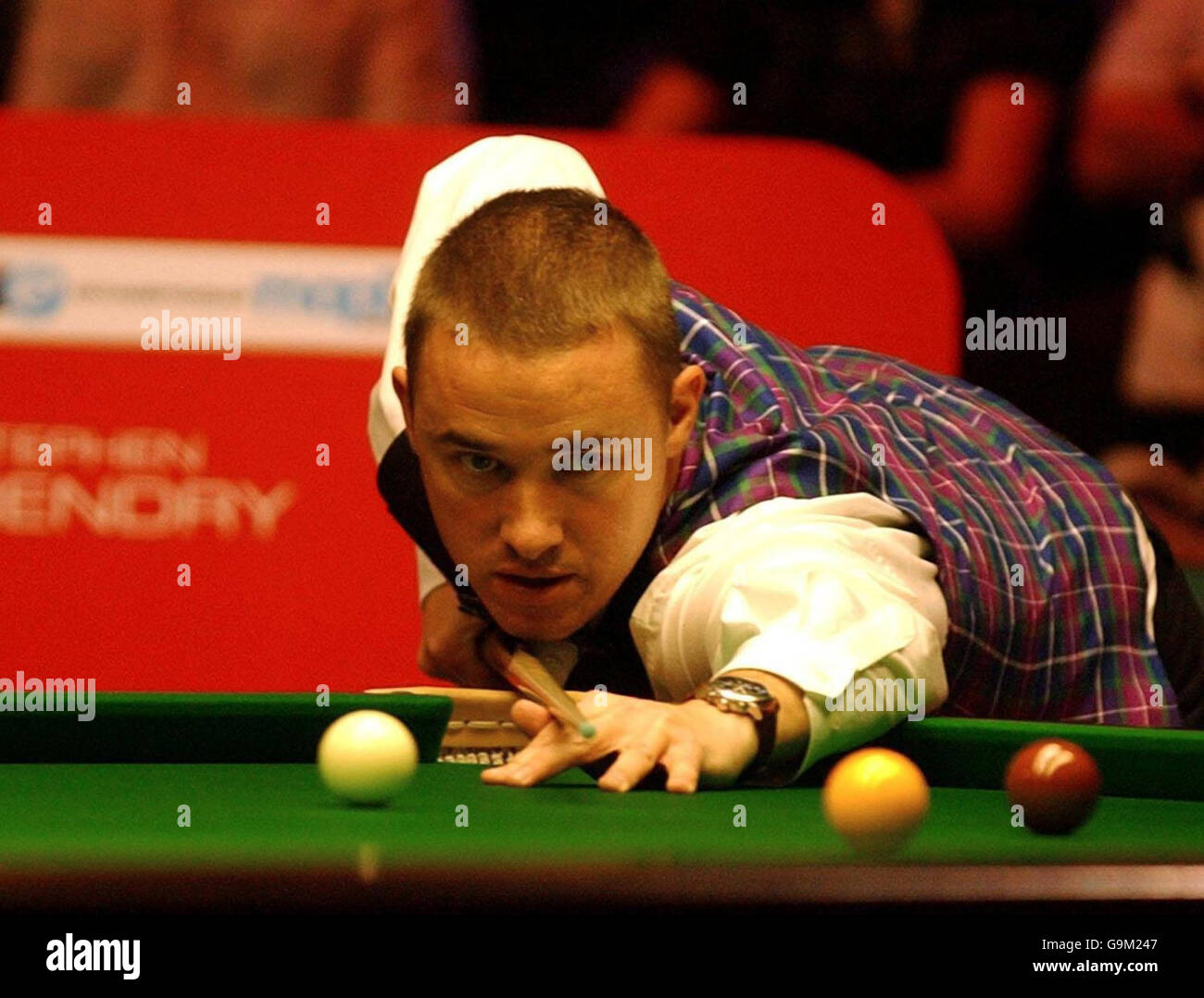 Snooker stephen hendry ronnie osullivan hi-res stock photography and ...