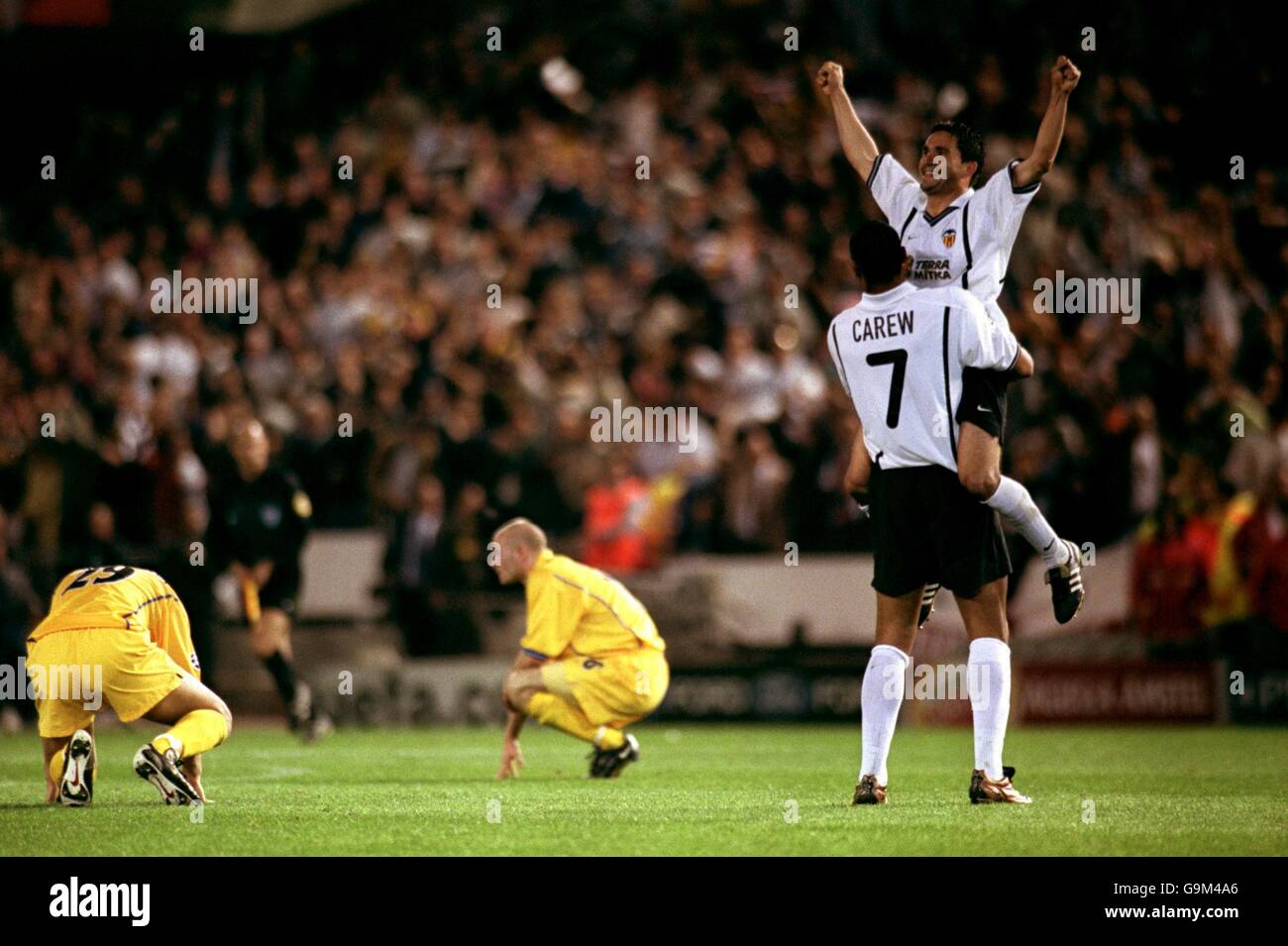 Valencia players celebrate reaching the uefa champions league final hi ...