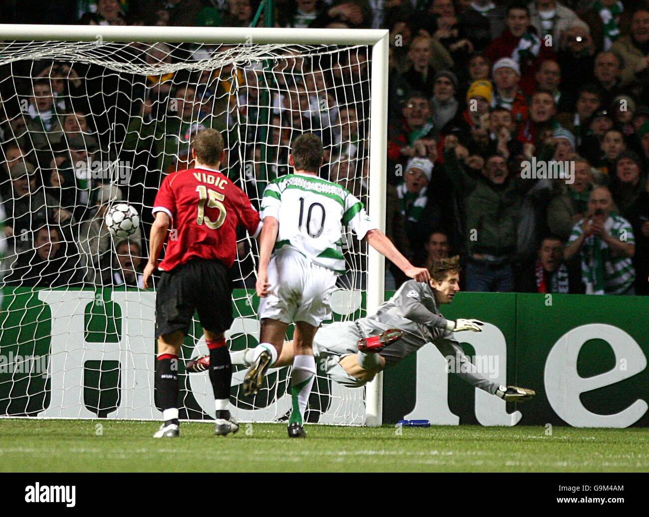 Nakamura celtic goal hi-res stock photography and images - Alamy