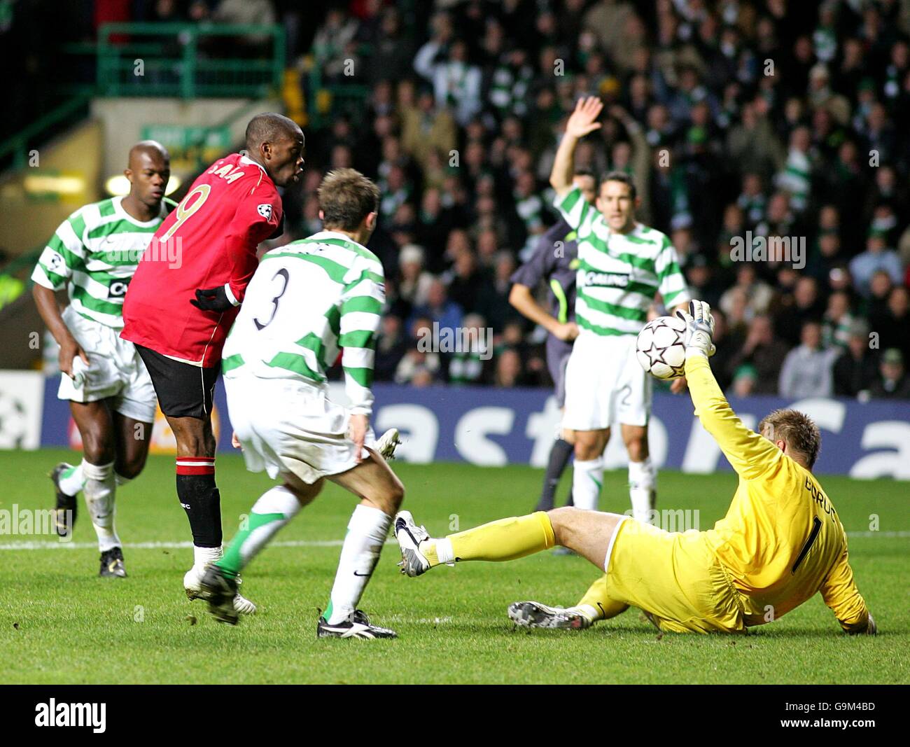 Soccer - UEFA Champions League - Group F - Celtic v Manchester United ...
