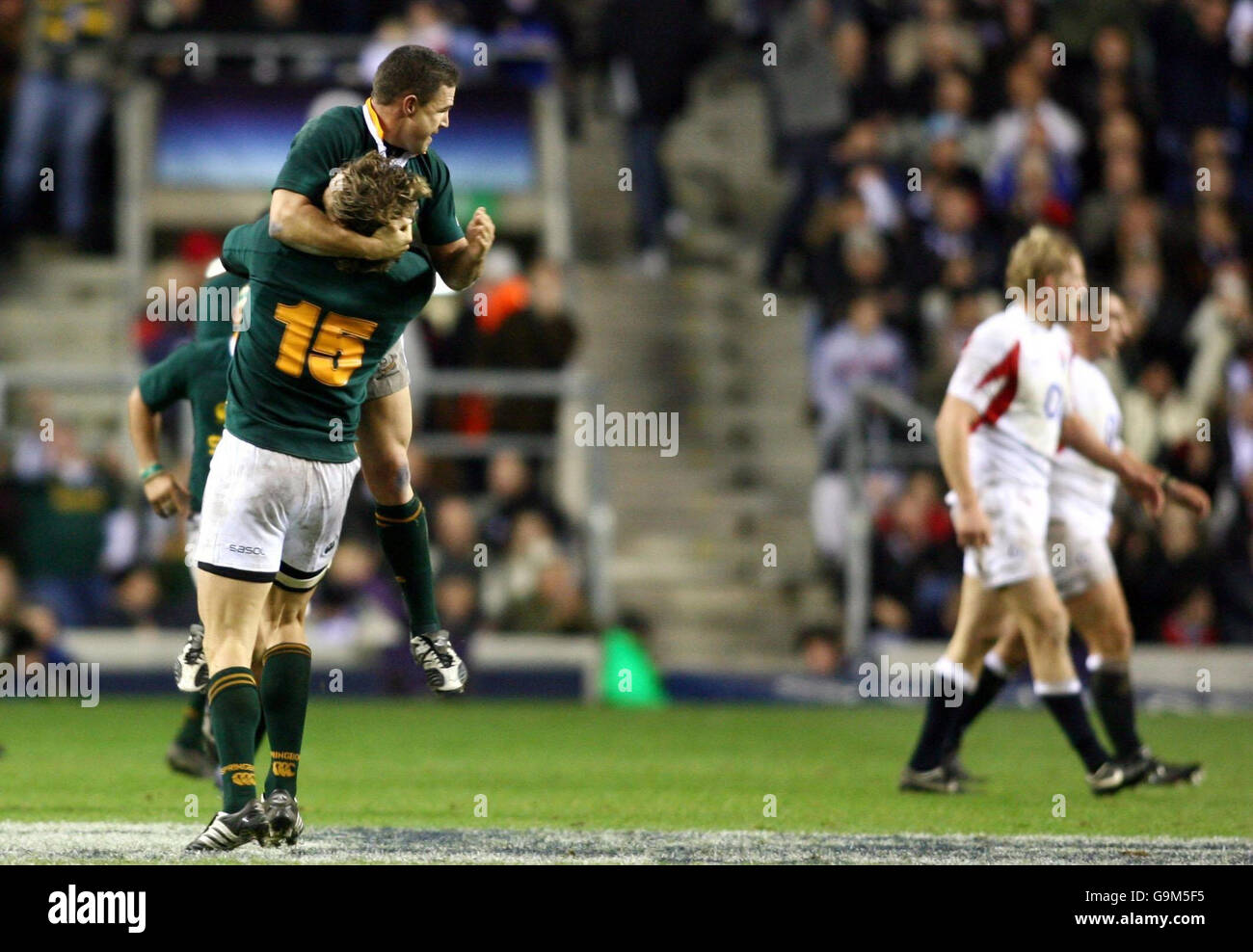 South Africa's Andre Pretorius celebrates a successful drop goal with ...
