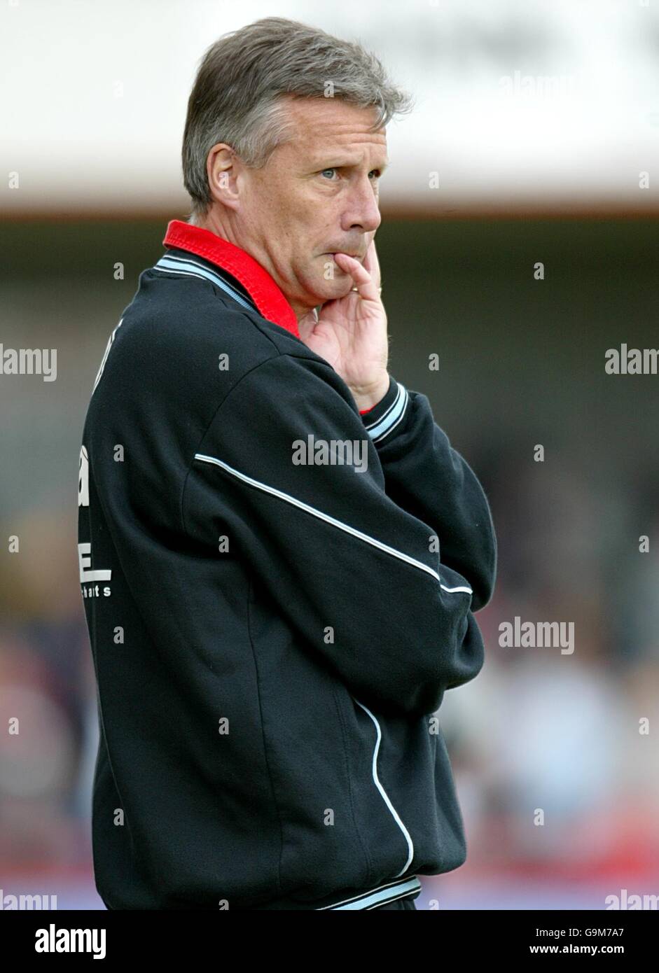 Cheltenham towns manager john ward hi-res stock photography and images ...