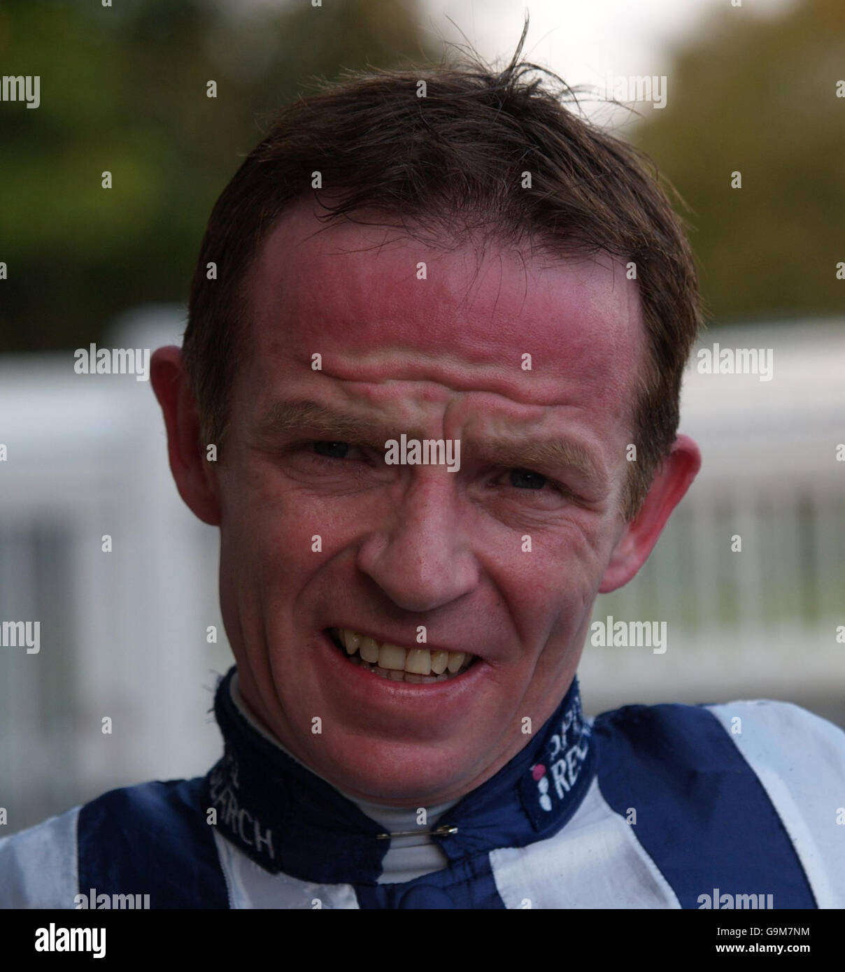 Jockey james quinn at lingfield racecourse hi-res stock photography and ...