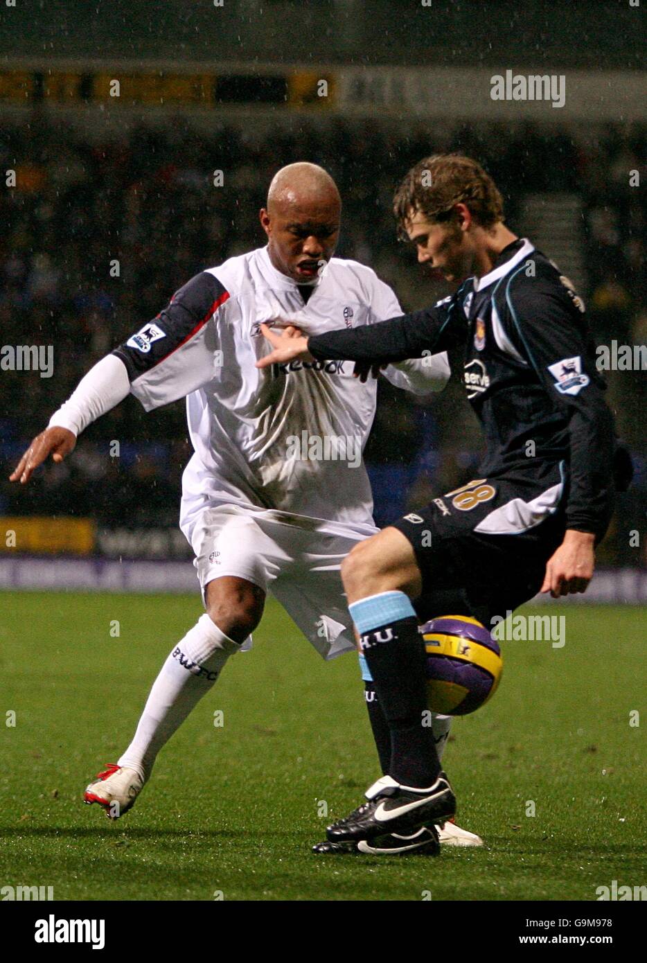 Diouf west ham hi-res stock photography and images - Alamy