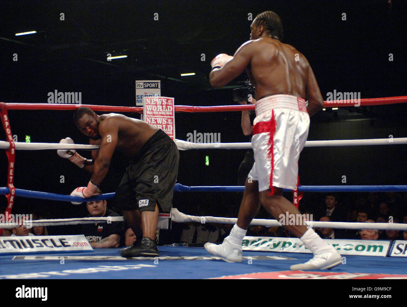Action sport boxing audley harrison hi-res stock photography and images ...