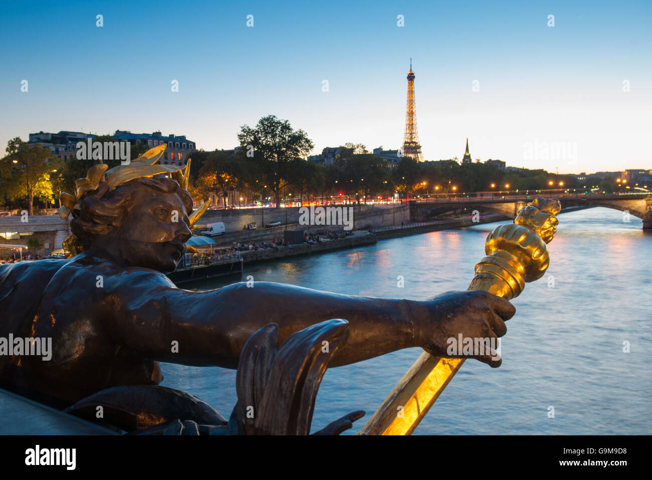 View of the famous Alexandre 3 Bridge at night Stock Photo - Alamy