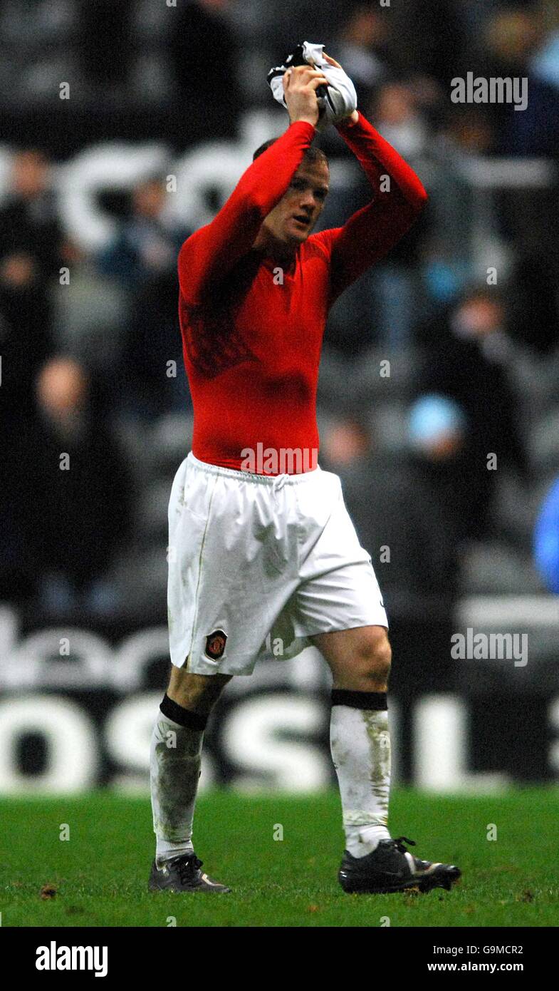 Manchester united acknowledges the fans after the game hi-res stock ...