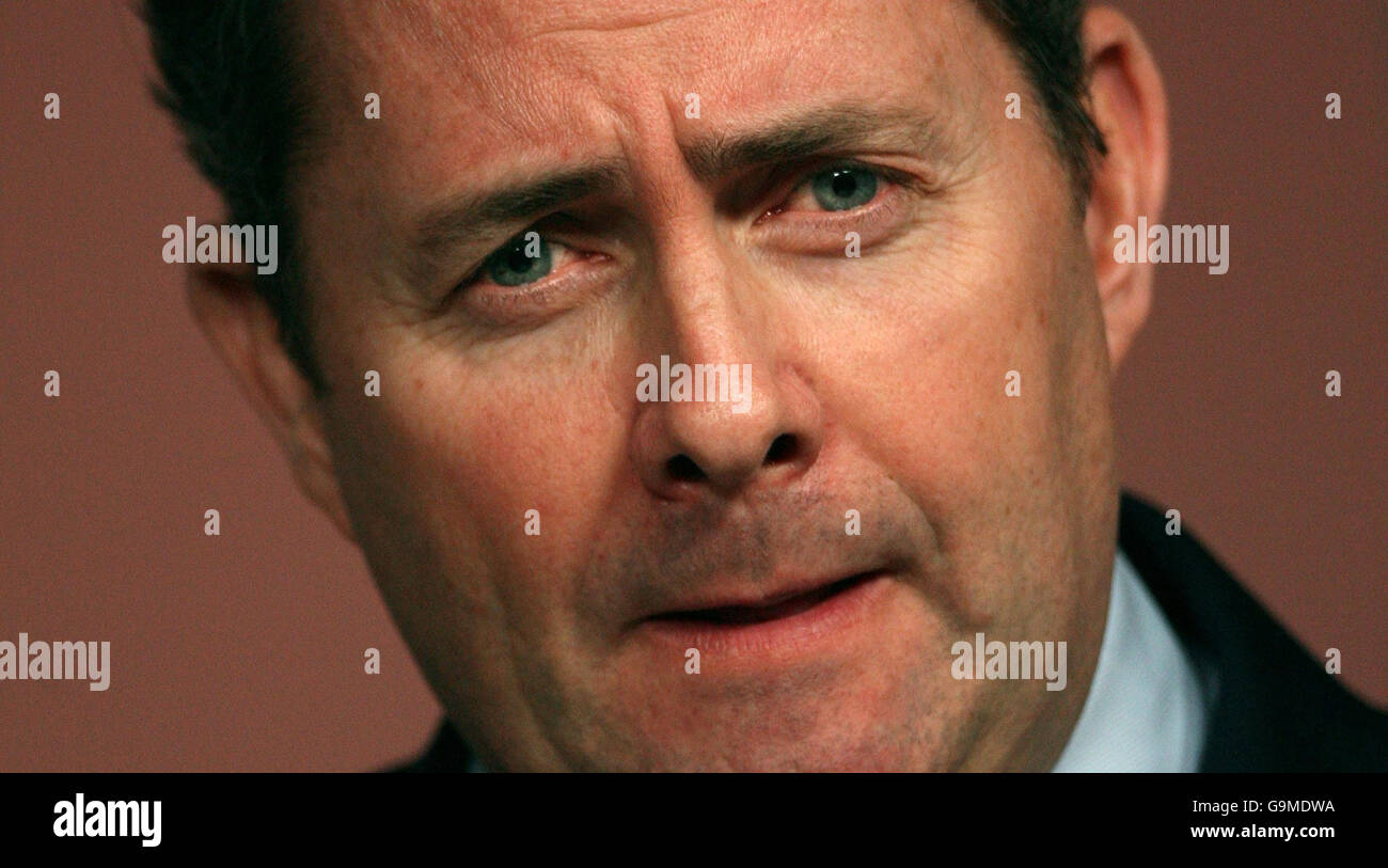 Defence secretary dr liam fox hi-res stock photography and images - Alamy