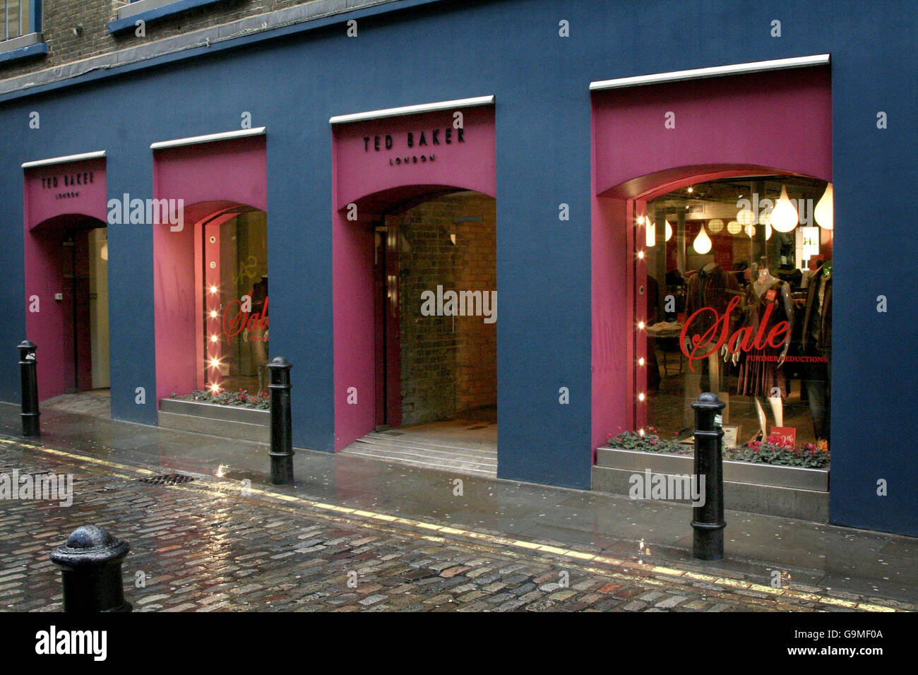 Ted baker store hi-res stock photography and images - Alamy
