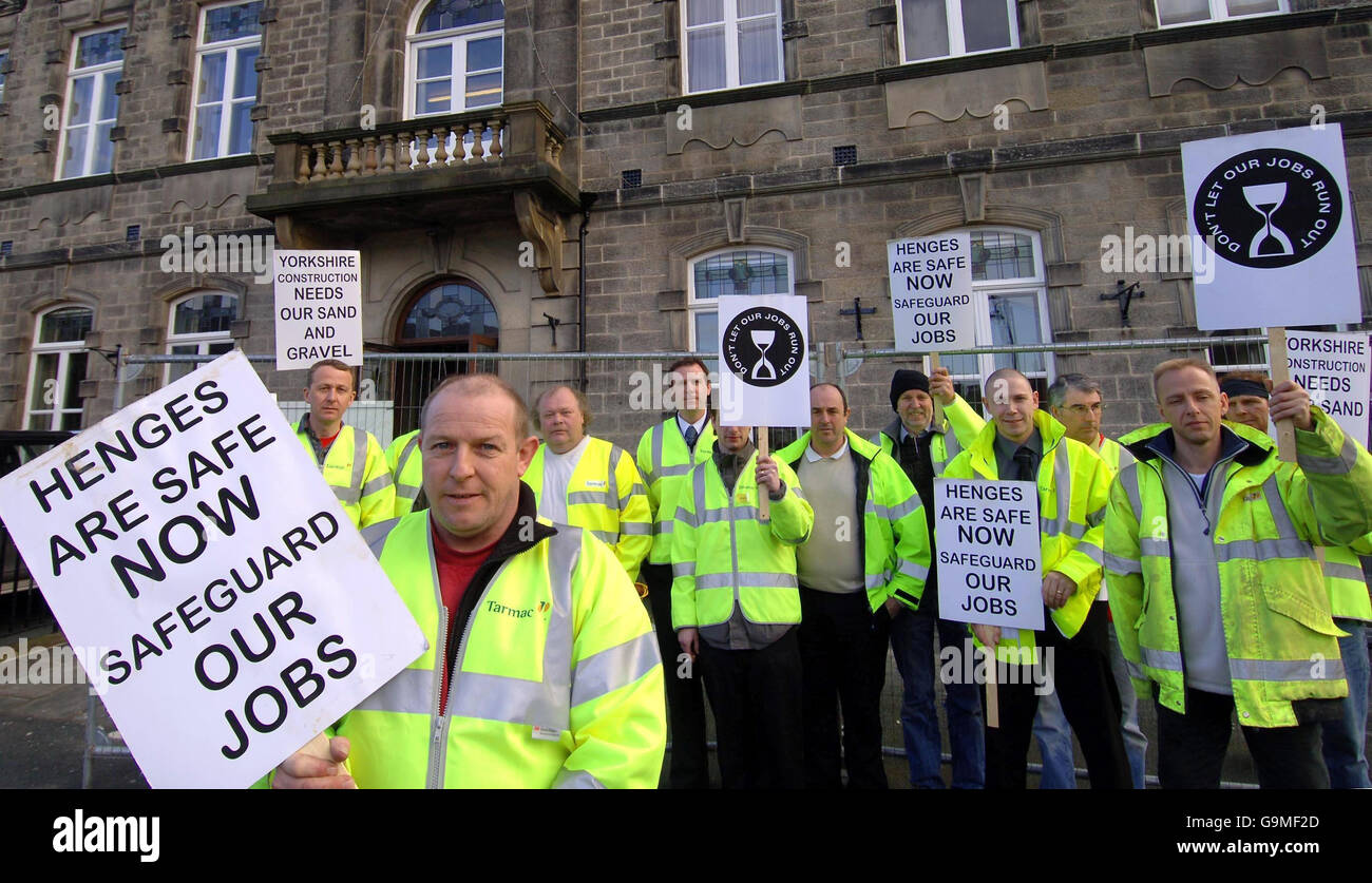 Workers from the Tarmac Nosterfield Quarry make their point outside ...
