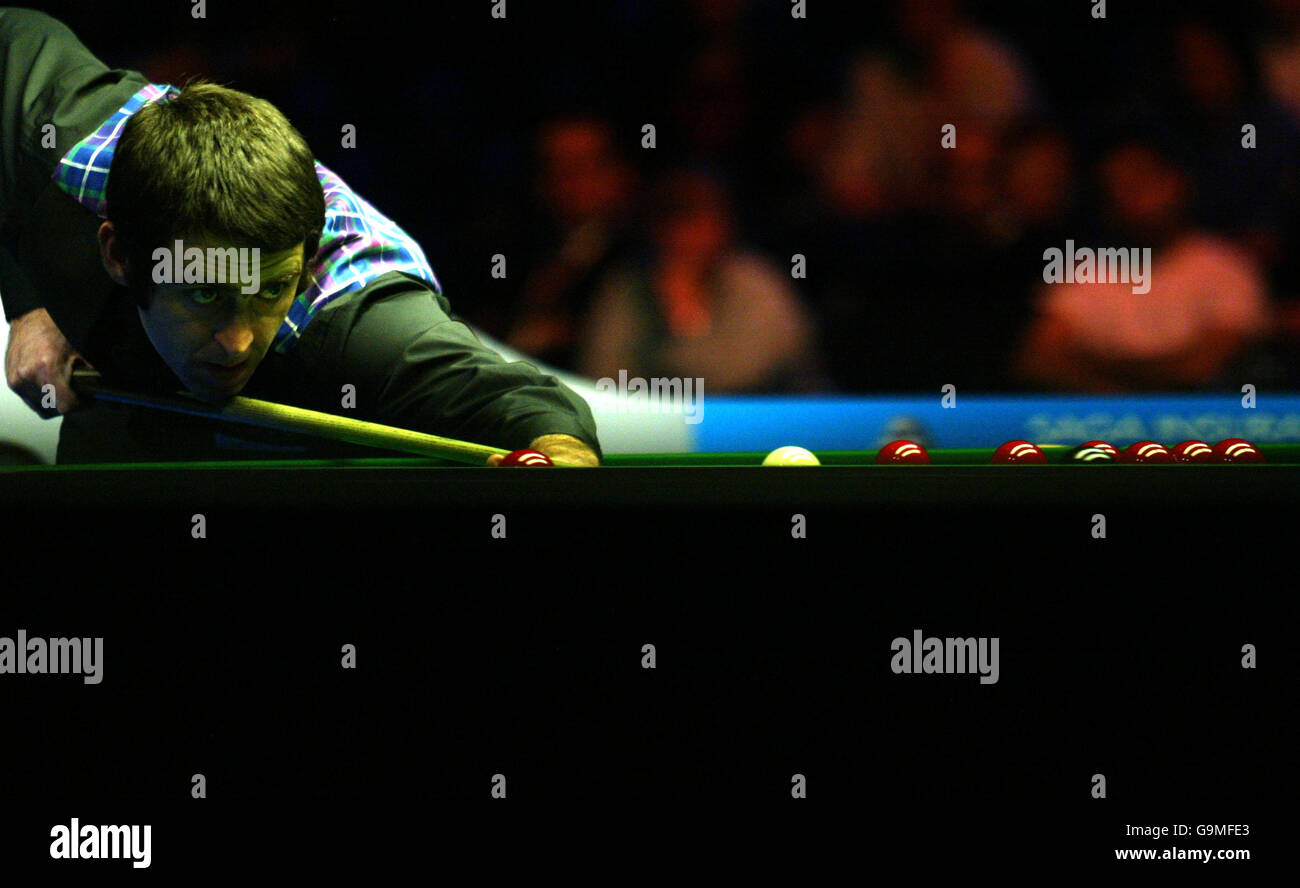 Snooker - SAGA Insurance Masters 2007 - Wembley Arena Stock Photo - Alamy