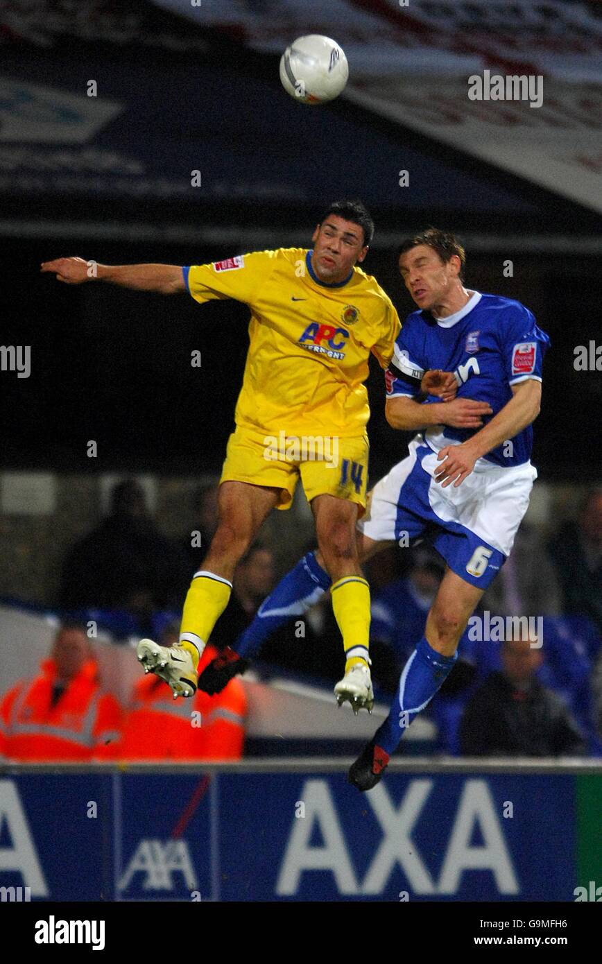 Ipswich Town's Richard Naylor and Chester City's Jonathan Walters ...