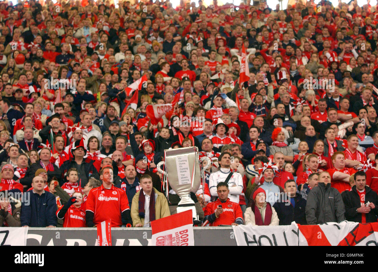 Middlesbrough fans final hi-res stock photography and images - Alamy