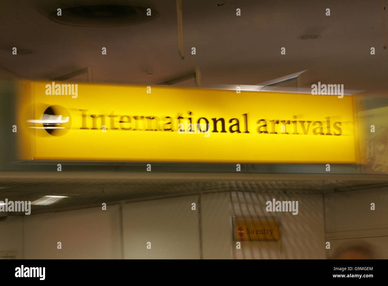 Generic stock Heathrow. Signs at London's Heathrow Airport Stock Photo ...
