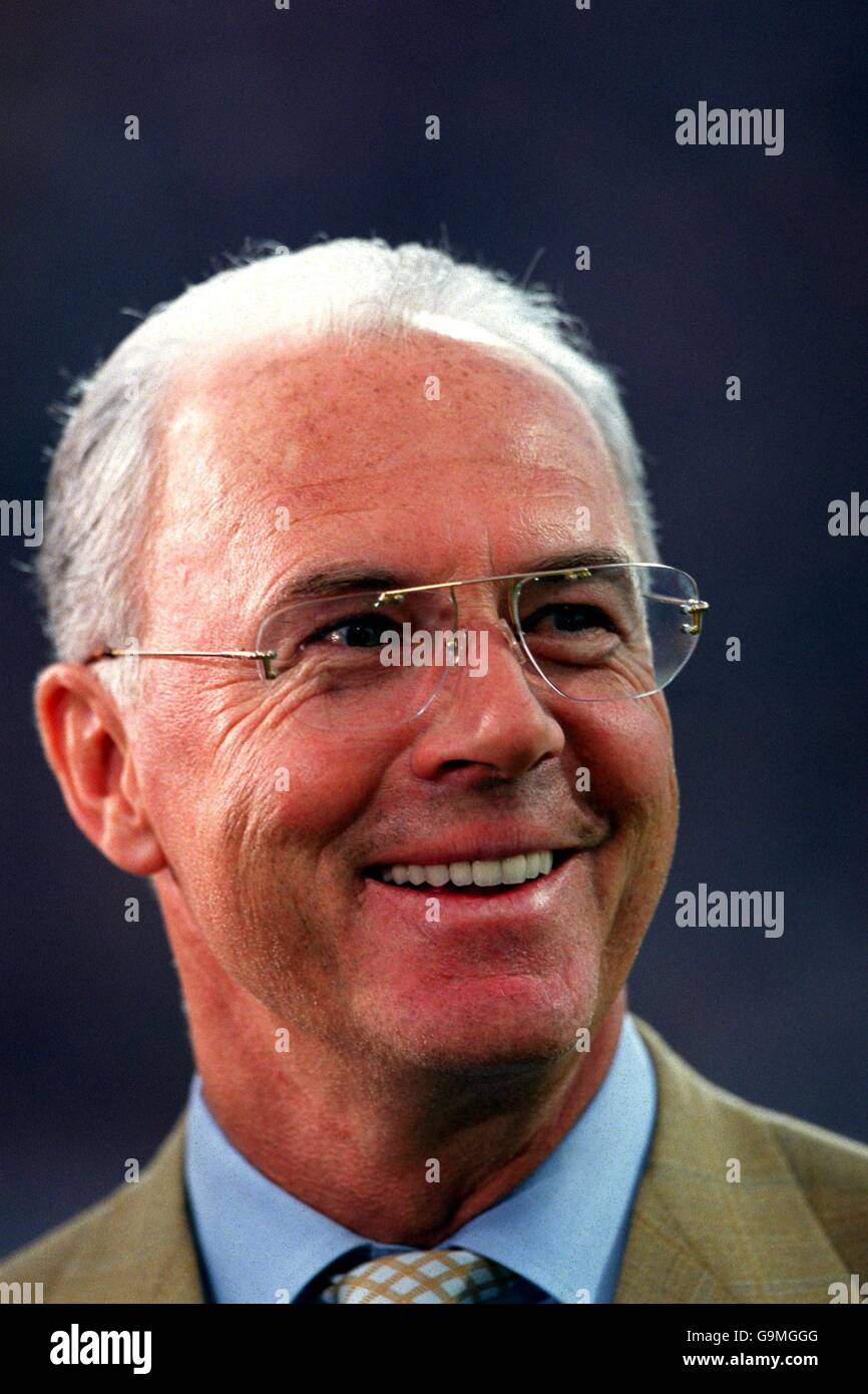 Franz beckenbauer bayern hi-res stock photography and images - Alamy