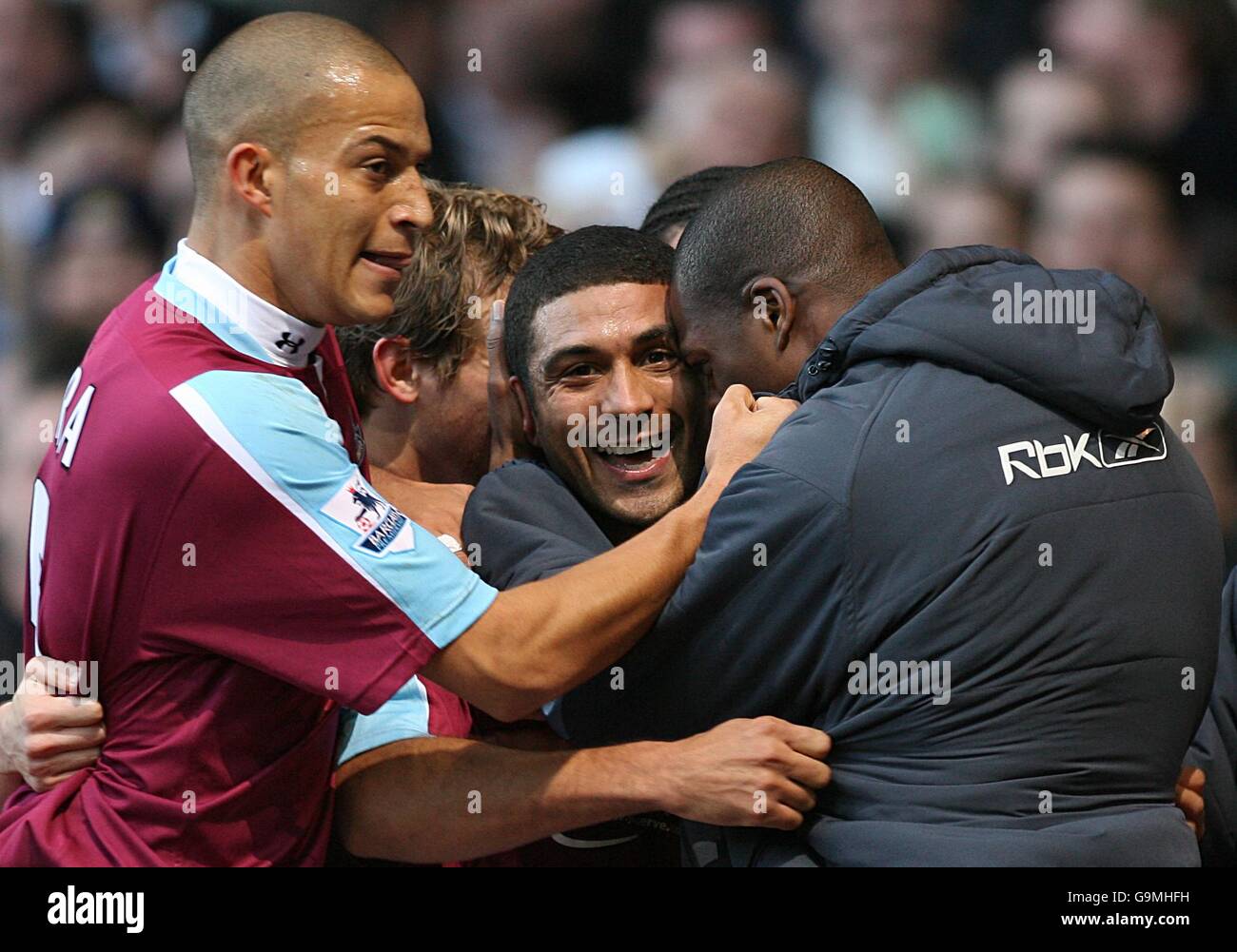 Goal celebration daniel gabbidon football hli hi-res stock photography ...