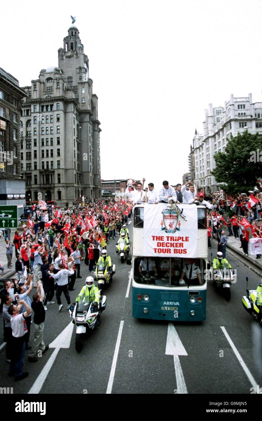 Soccer - Liverpool Trophy Parade. The bus travels through Liverpool ...