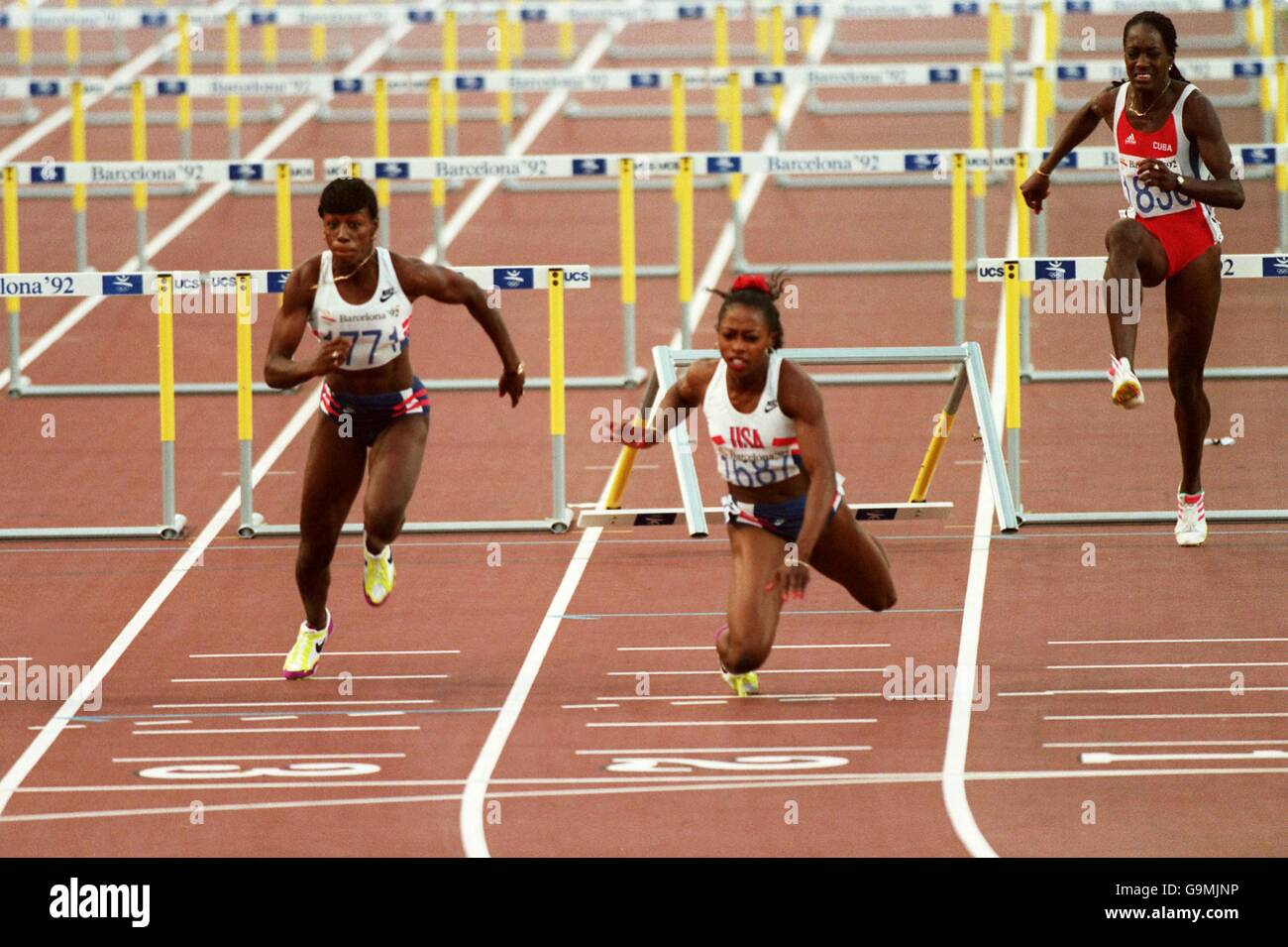 GAIL DEVERS (USA) FALLS AT THE FINISH OF THE WOMENS 110M HURDLES Stock ...