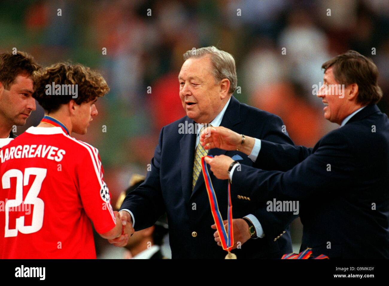 (L-R) Bayern Munich's Owen Hargreaves shakes hands with UEFA President ...