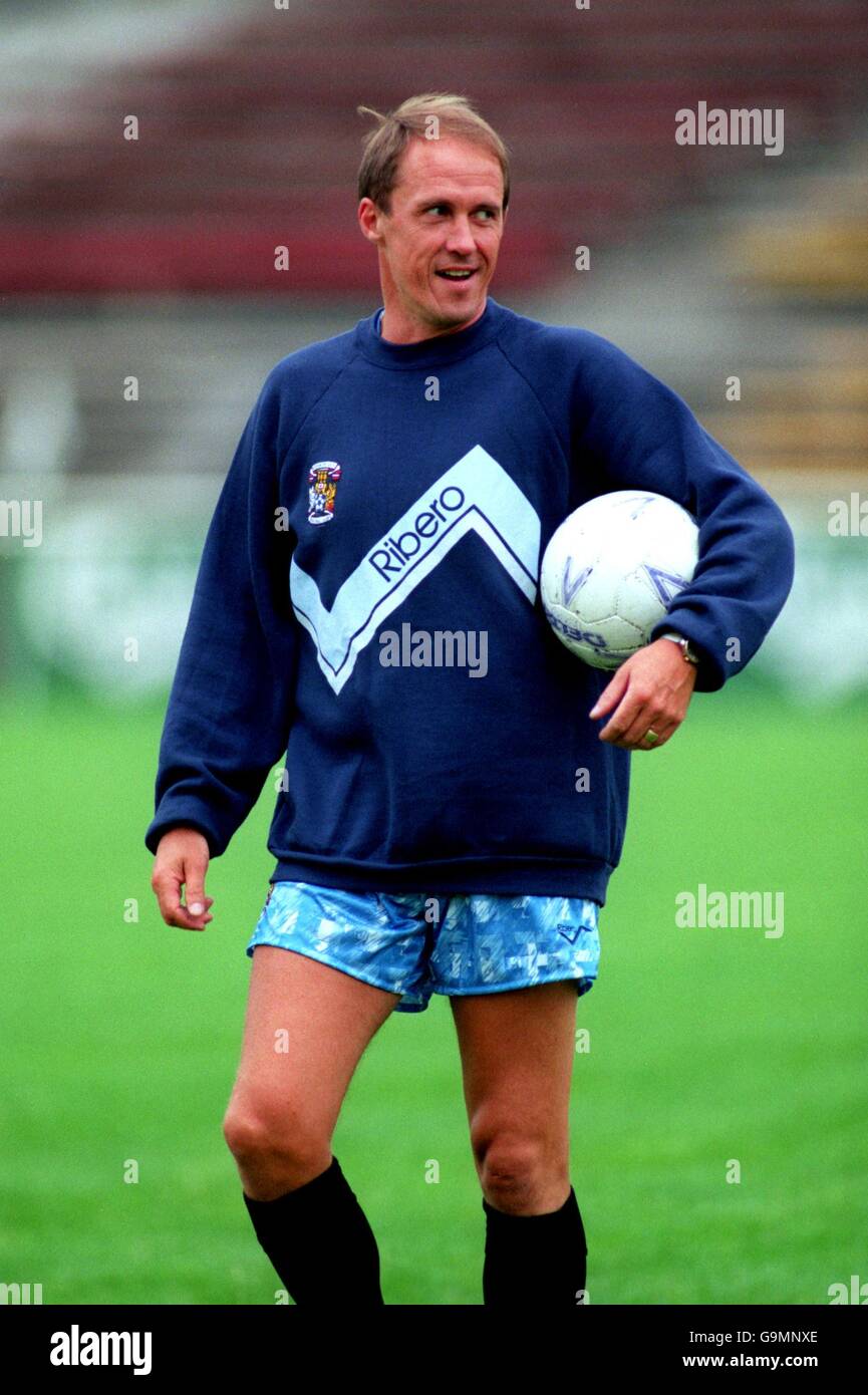 ENGLISH SCOCCER. PHIL NEAL, COVENTRY CITY asst manager Stock Photo - Alamy