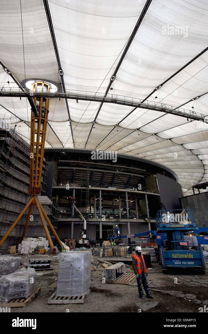 Pictured in the o2 stadium hi-res stock photography and images - Alamy